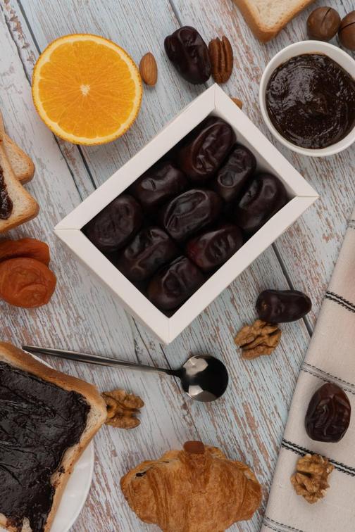 SHENO is a supplier of nuts and dried fruits with a quality guarantee